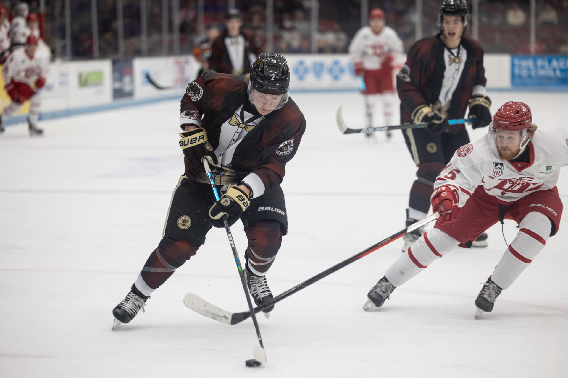 Mehlenbacher's third period goal gives the Lumberjacks an exciting 4-3 ...
