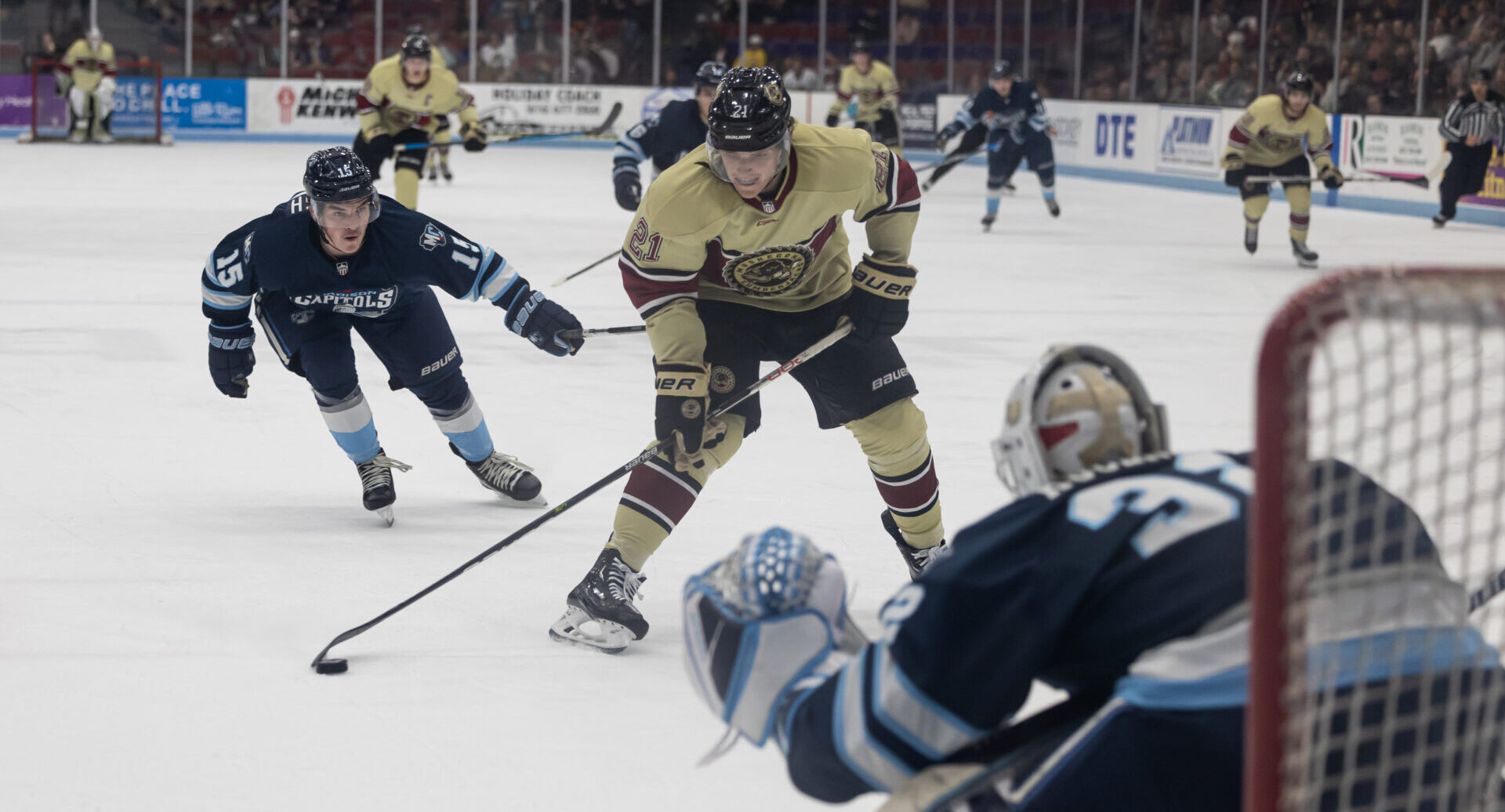 Lumberjacks score early and often in an entertaining 8-3 victory over ...