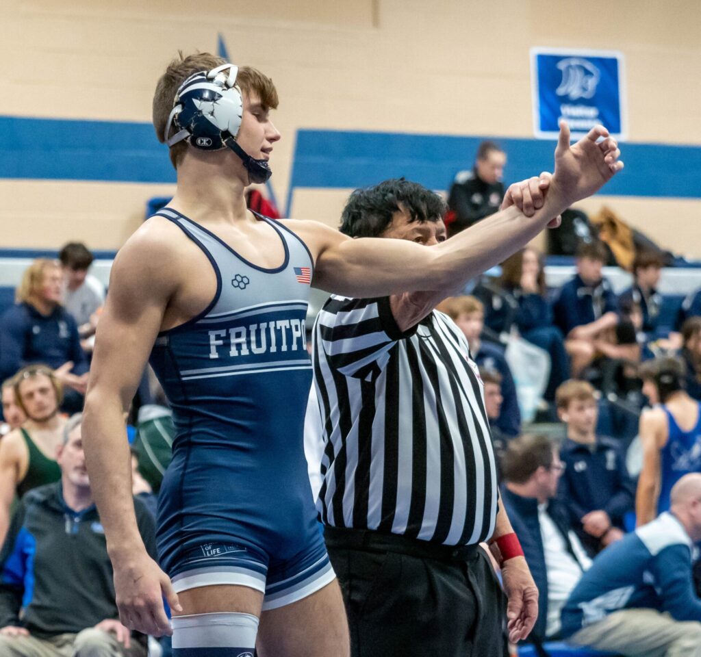 Fruitport wrestlers Nash and Roan Cooper: Twins who have pushed each ...