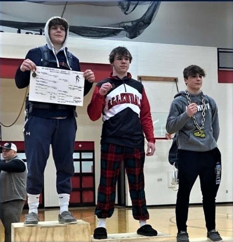 Fruitport wrestlers Nash Cooper, Hunter Leonard win O-K Blue conference ...