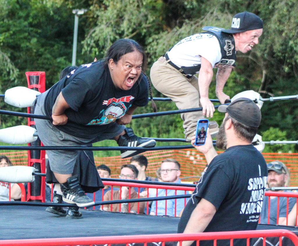 'Micro wrestling' event, featuring little people performers, drew a big ...