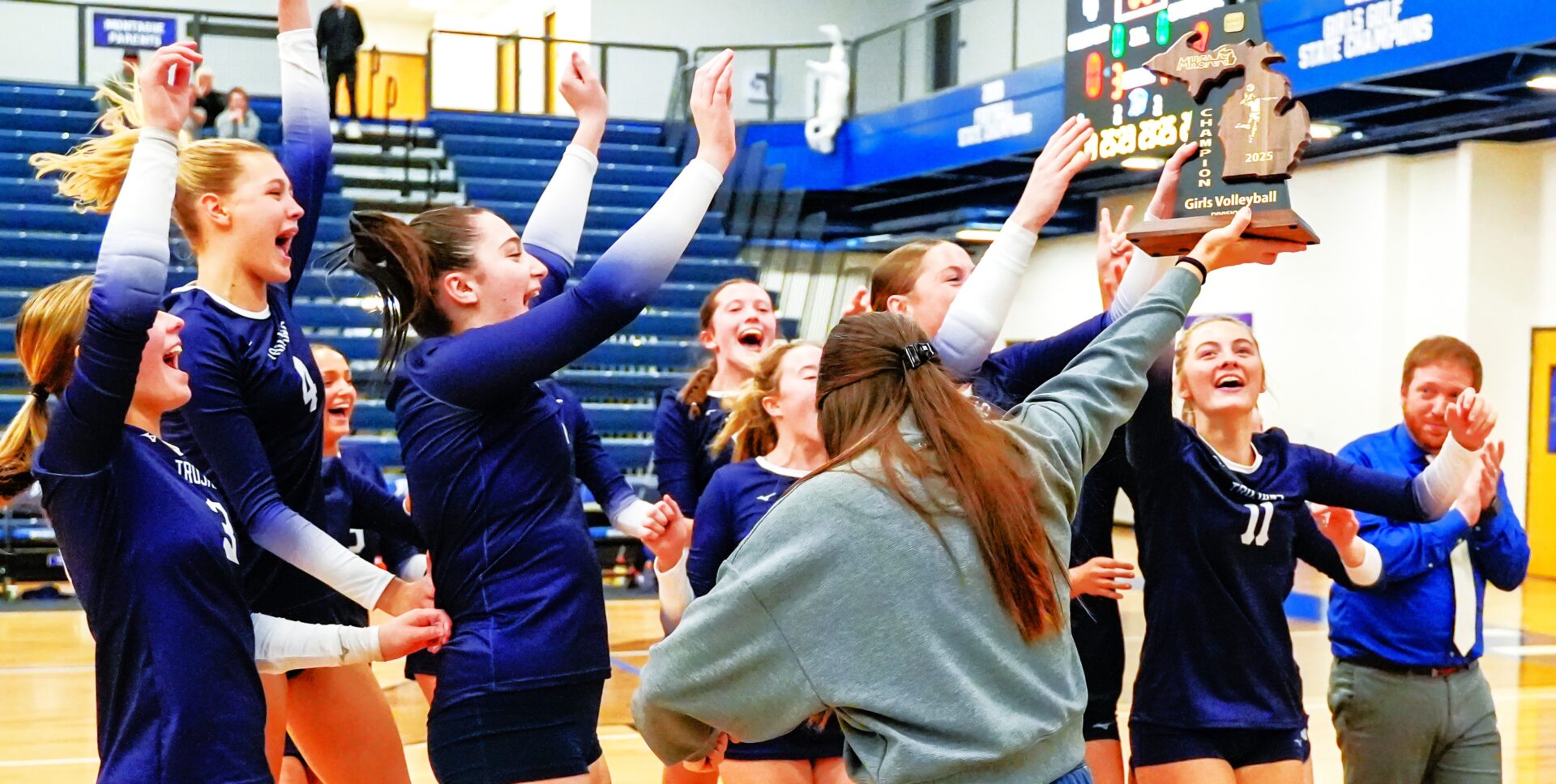 Fruitport volleyball team pulls together once again, beats Spring Lake ...